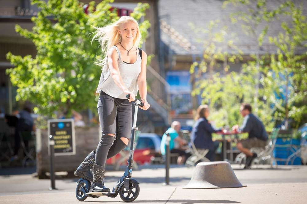 Some rules to observe when driving a scooter in the city – Go2Scooter